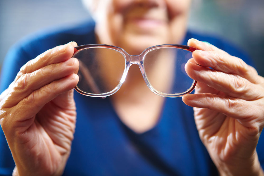 Does Medicare Cover Corrective Lenses And Contacts Medicare Solutions